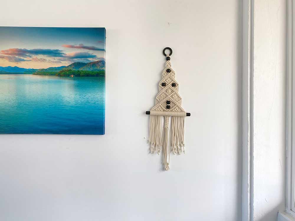Put Some Holiday on the Walls - Studio Knotty
